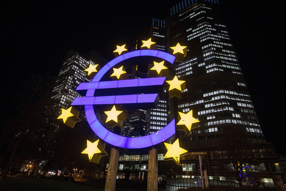 Euro Economy is Heading Toward a Golden Period - Bloomberg