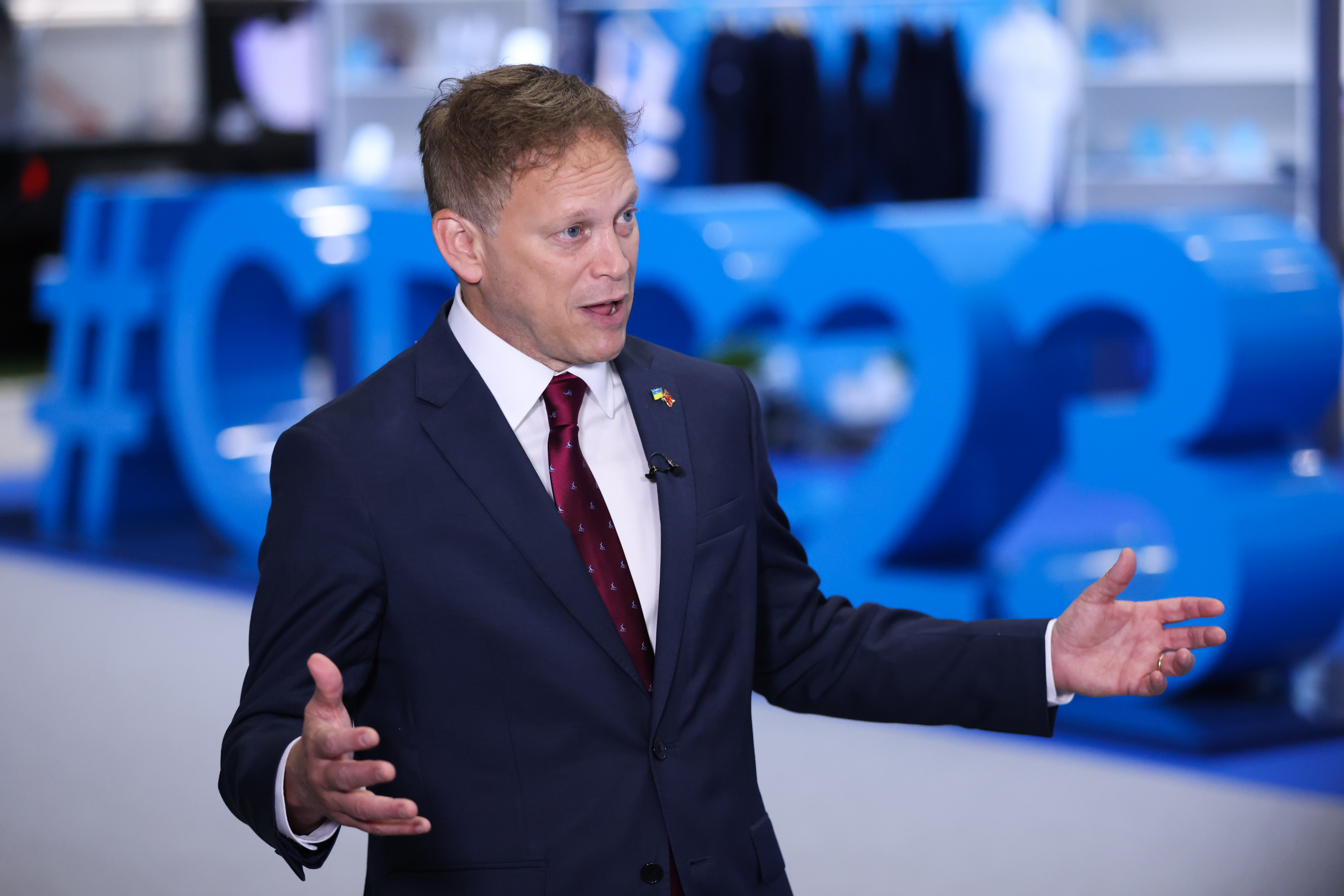 UK Will Work With NATO Allies on Aid to Ukraine, Shapps Says - Bloomberg