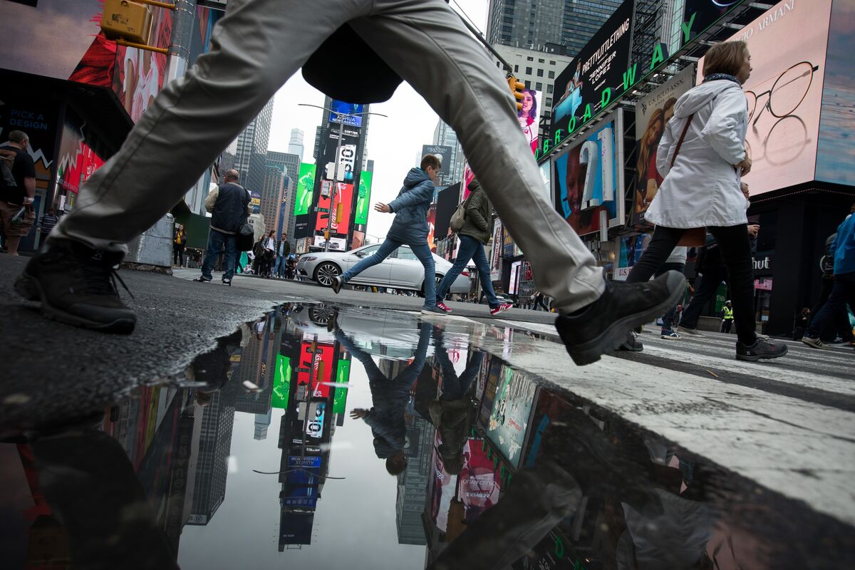 Tech Stocks Cut at Jefferies, Bernstein After Epic 2019 Rebound - Bloomberg