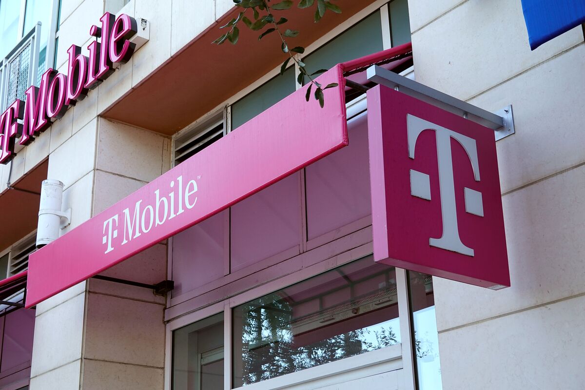 T-Mobile Kicks Off Two-Part Bond Sale While Issuance Spree Roars On ...