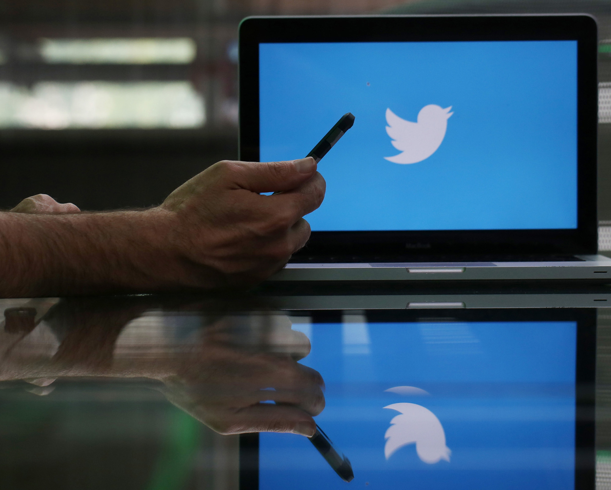 Twitter Unveils Moderated ‘Communities’ for Group Conversations - Bloomberg