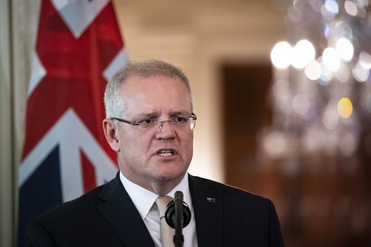 Australian Leader’s Passion for Surplus Defies Stimulus Calls - Bloomberg