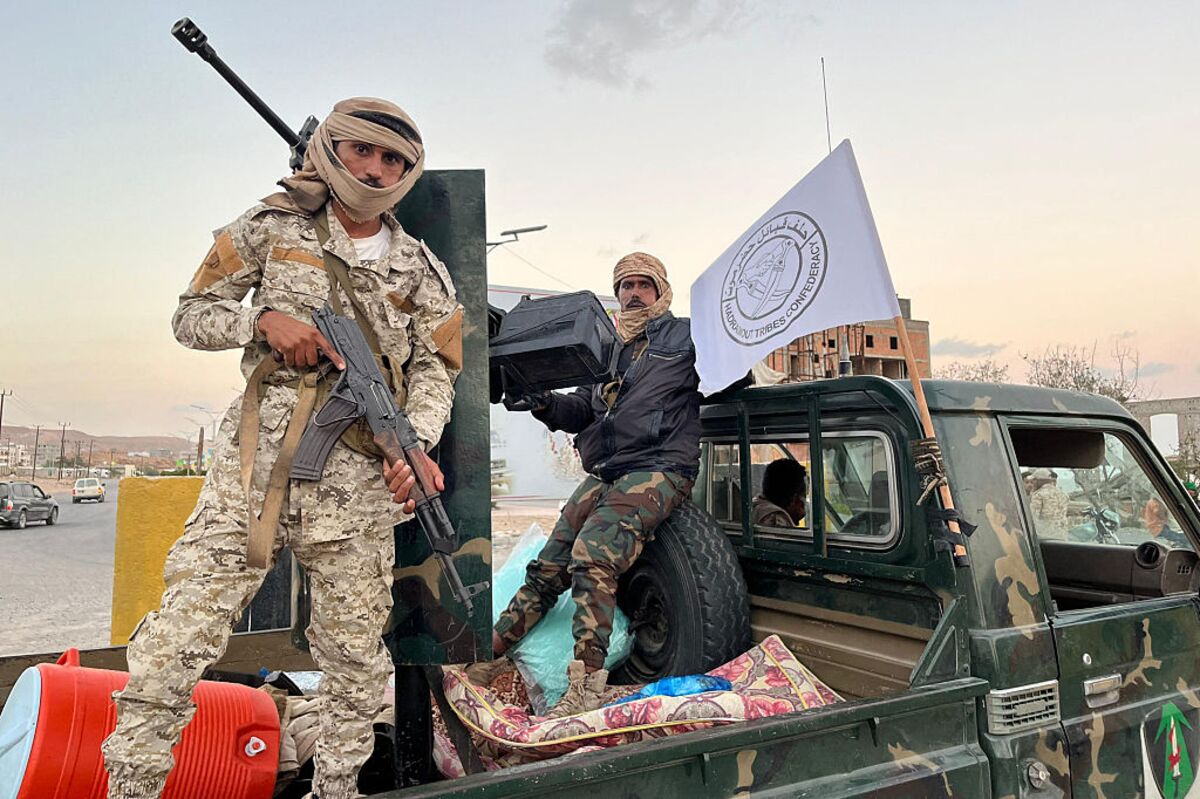 Gulf Rivalry Intensifies as Saudi Arabia Moves to Limit UAE Role in ...