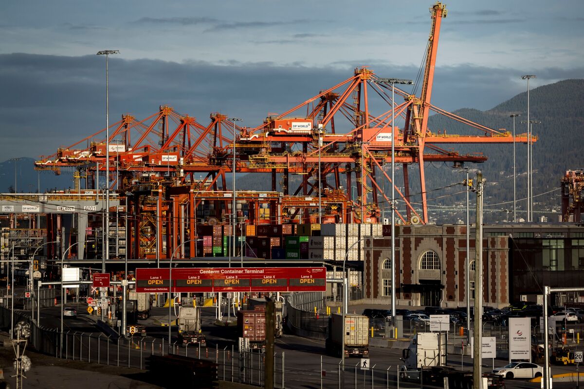 Trump Hits China, Canada and Mexico With Tariffs in Deepening Trade War ...