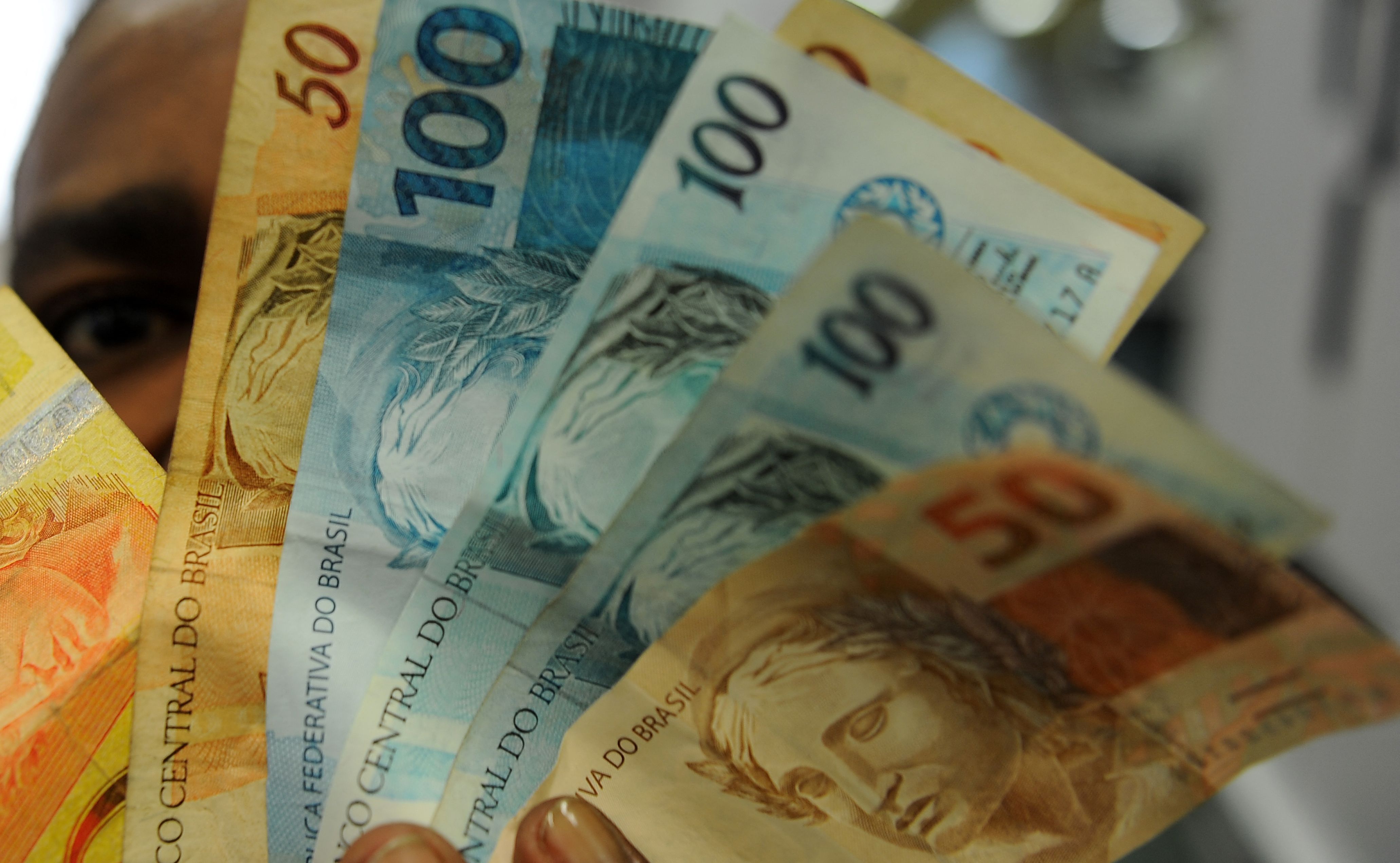 Brazil Raises Estimate for 2023 Primary Fiscal Deficit, Fueling Market ...