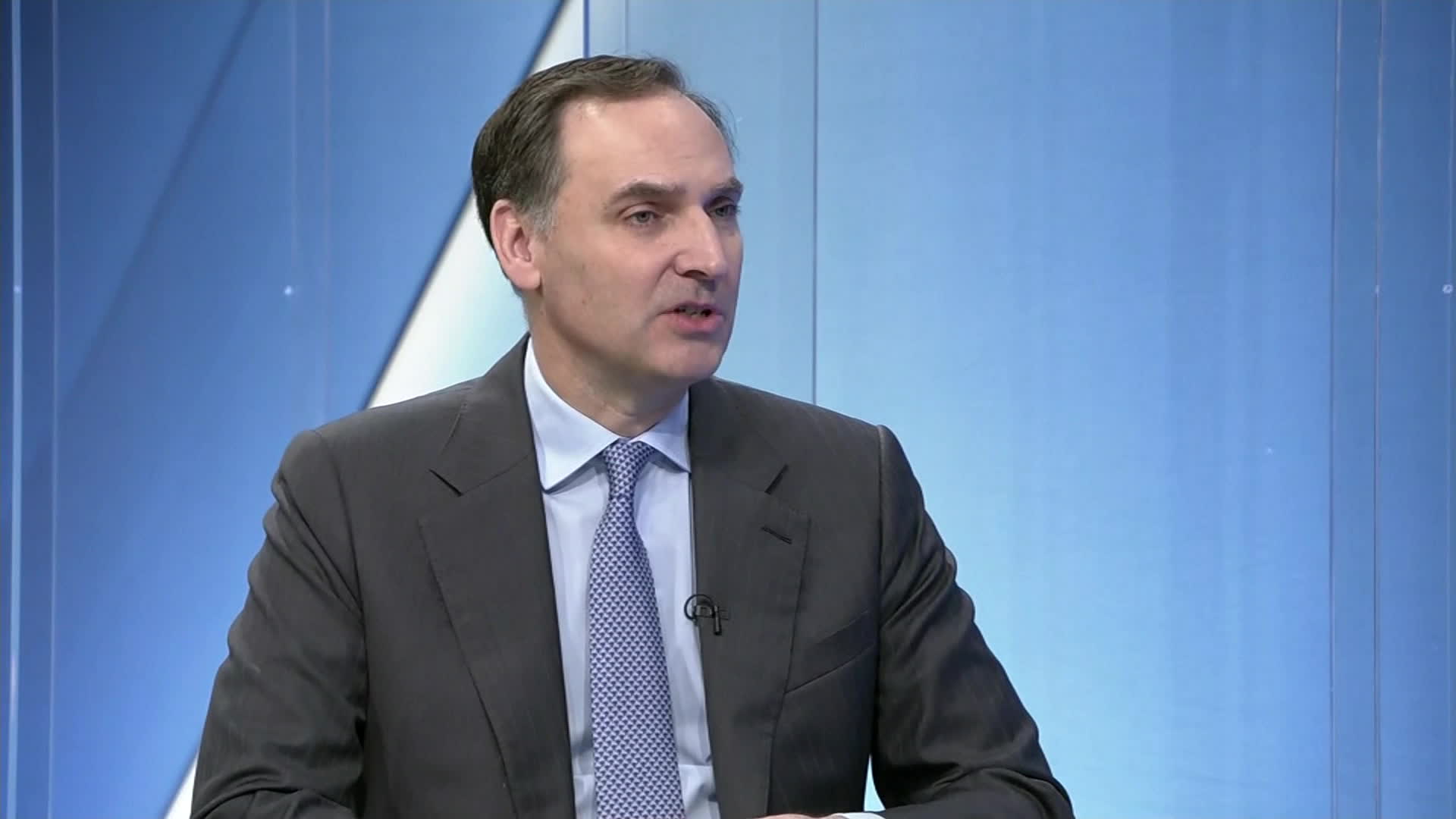 Watch Deutsche Bank Aiming to Accelerate, Expand Payouts: CFO - Bloomberg