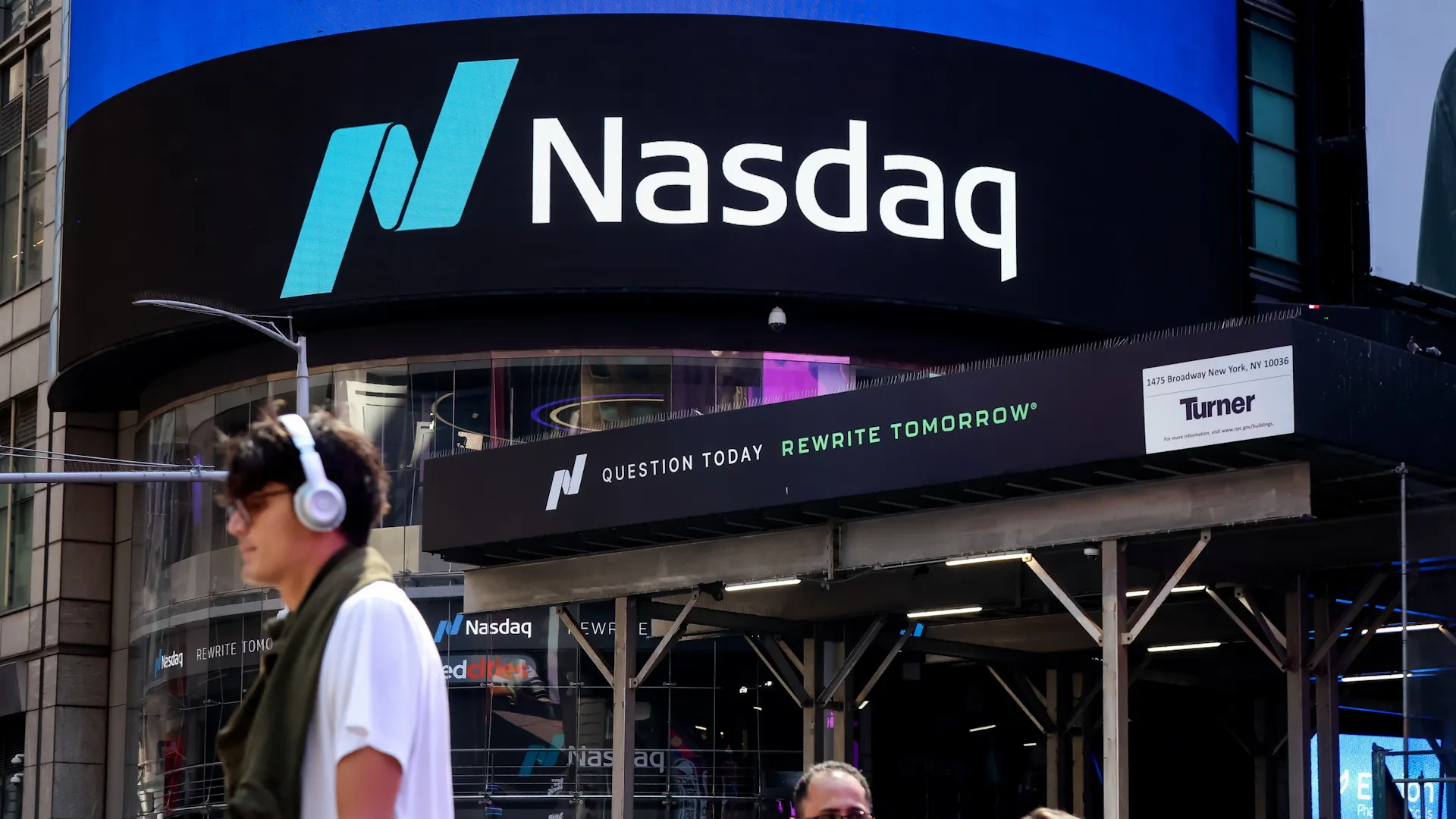 Watch NASDAQ CEO on Meme-stocks, AI, and IPOs - Bloomberg