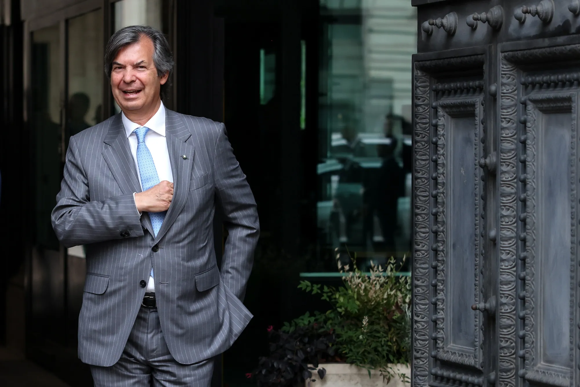 Italy’s Biggest Bank Deal in Decades Puts Intesa, Monte Paschi in ...