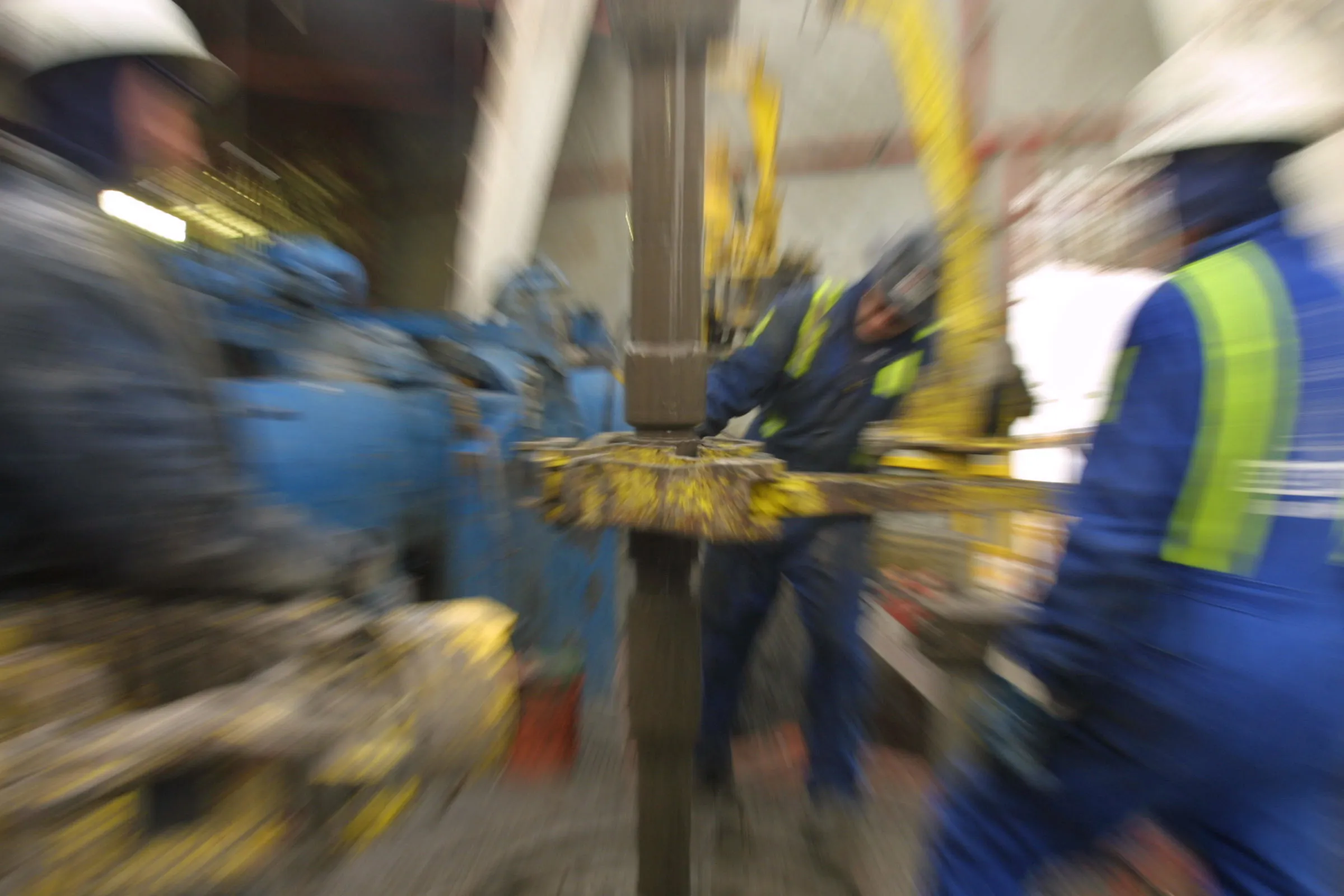 Billionaire Murray Edwards Aids Financing in Small Oil Driller - Bloomberg