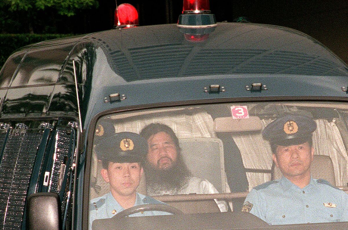 Japan Executes Cult Leader Asahara for Deadly 1995 Sarin Attack - Bloomberg