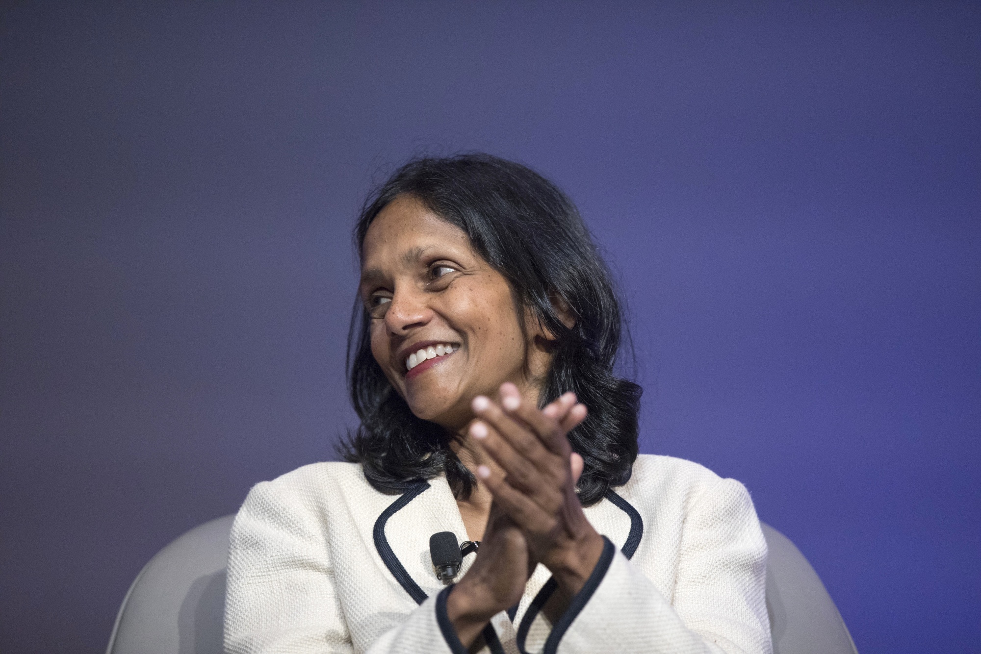 Macquarie Profit Down: Australia Briefing - Bloomberg