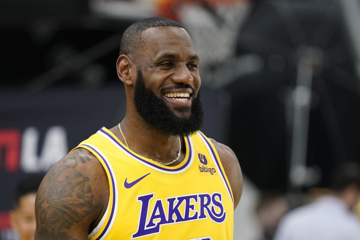 The Lakers' LeBron James is redefining NBA longevity as he reaches his ...