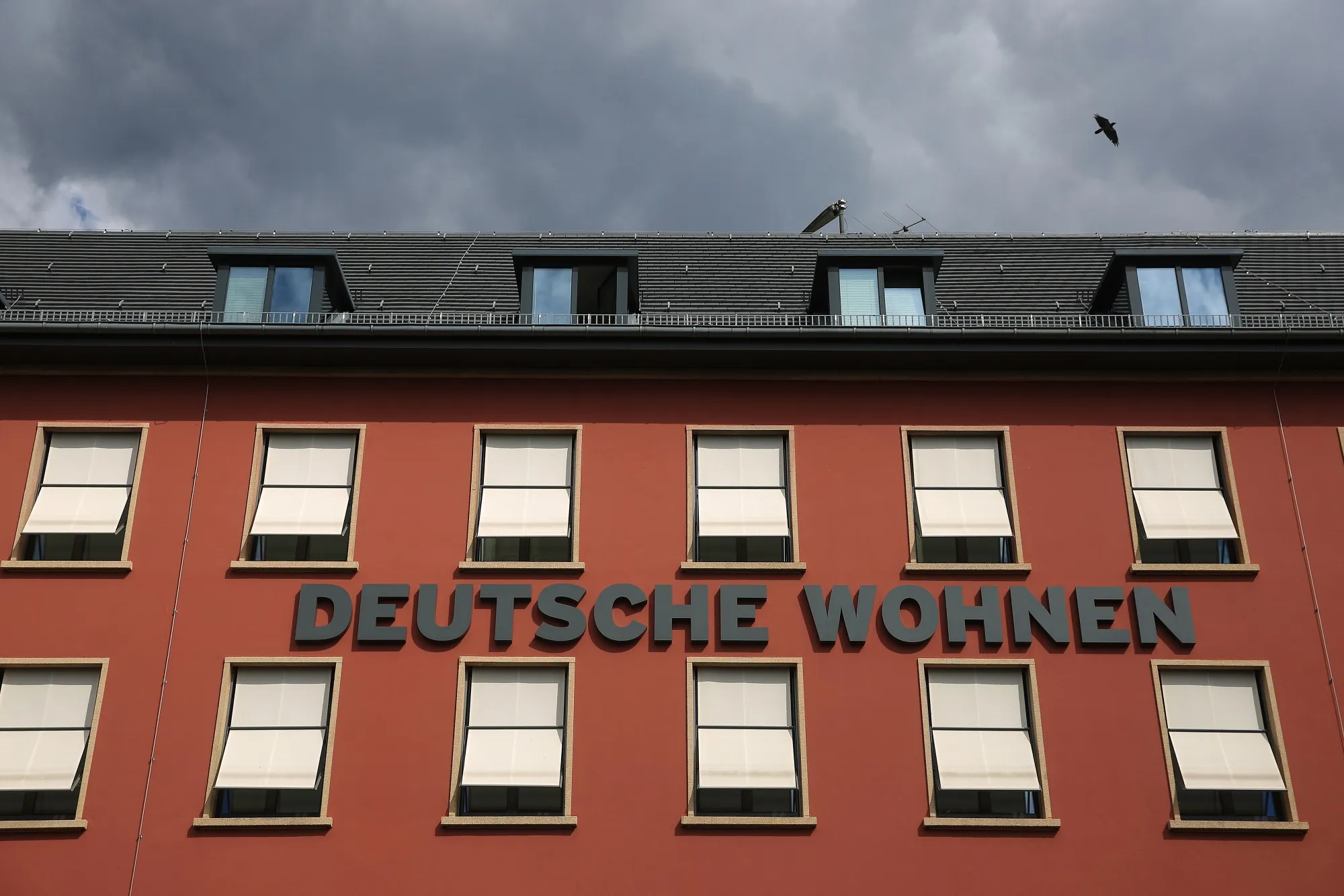 Hedge Fund Elliott Asks Court to Audit Deutsche Wohnen Over Vonovia ...