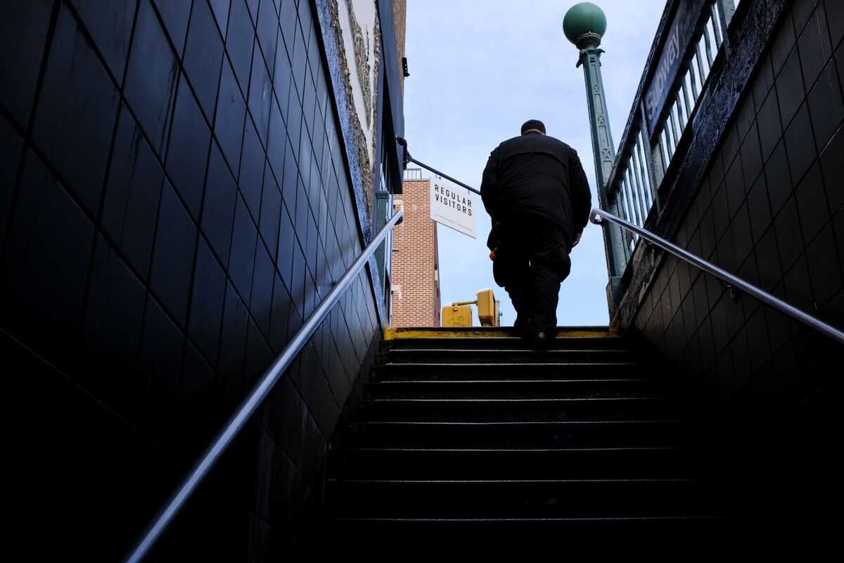 Russell Clark Considers Starting Short-Biased Hedge Fund - Bloomberg