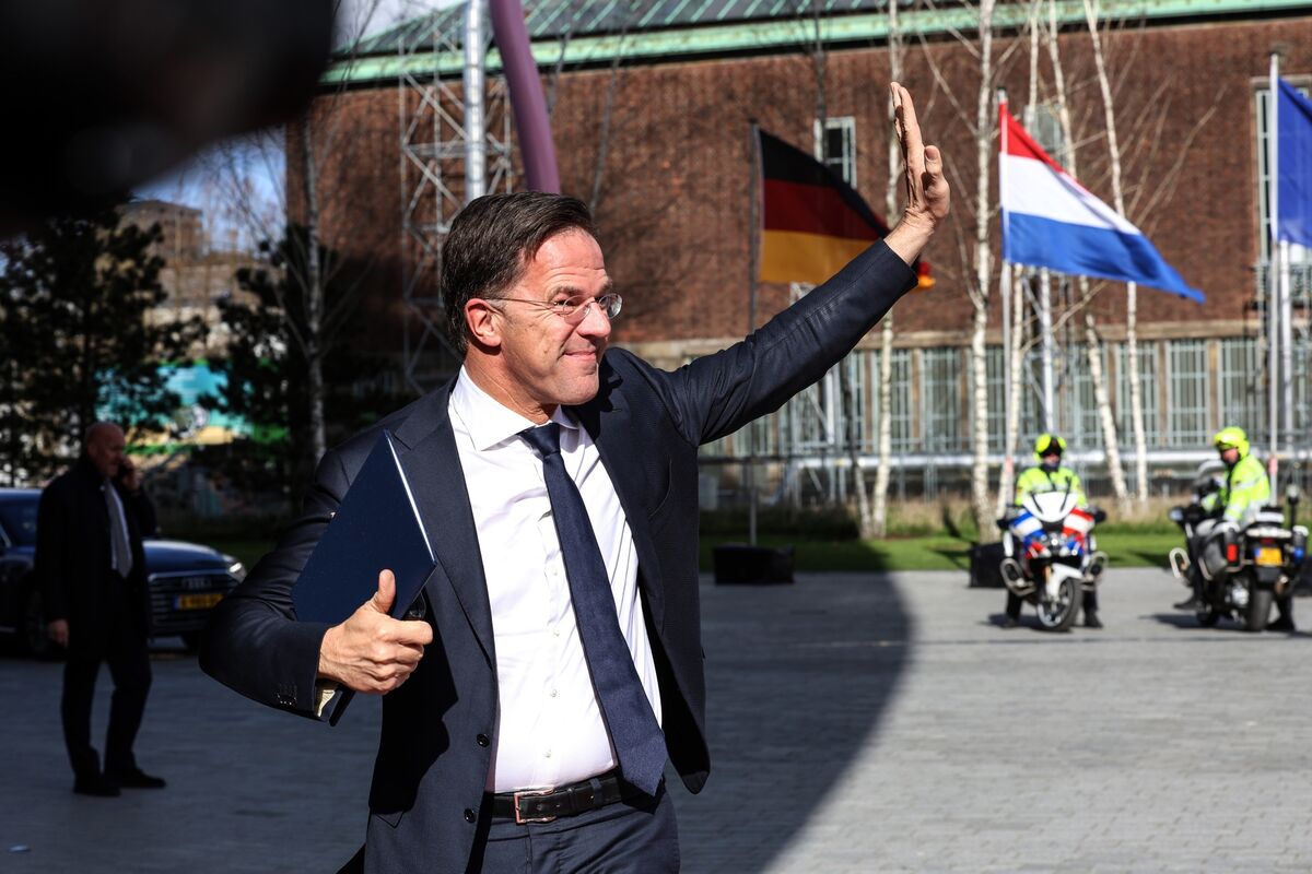 Dutch PM's Coalition at Risk With Farm Party Fighting Climate Targets ...