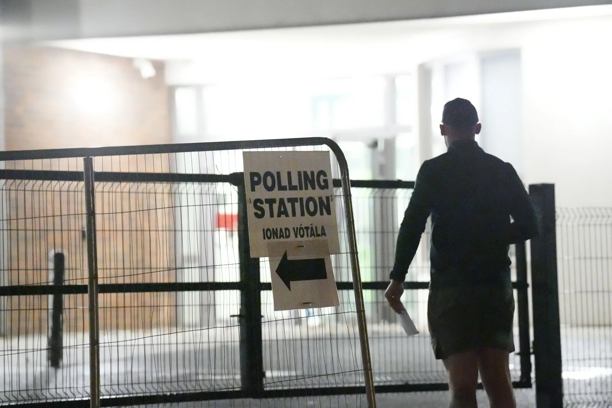 Ireland Set to Choose New President With Left Ahead in Polls - Bloomberg