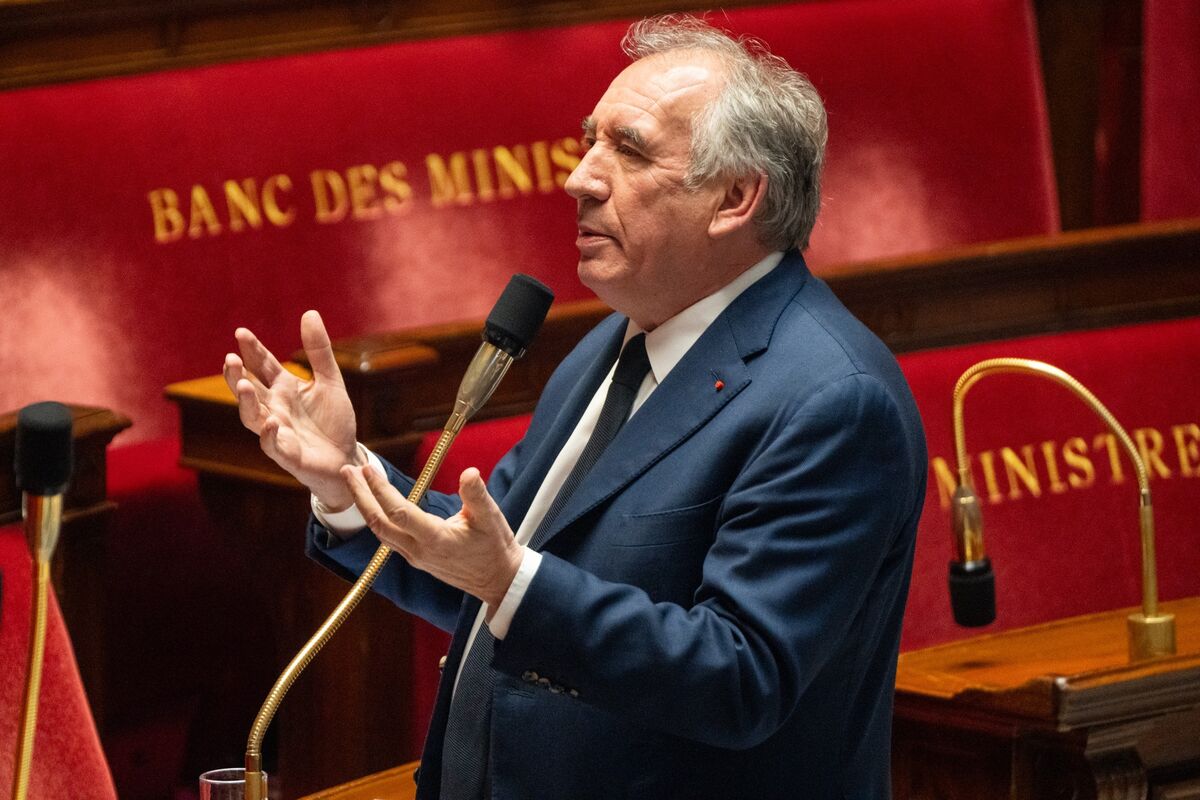 France Budget: PM Bayrou Aims for 2025 Deficit Around 5% GDP - Bloomberg