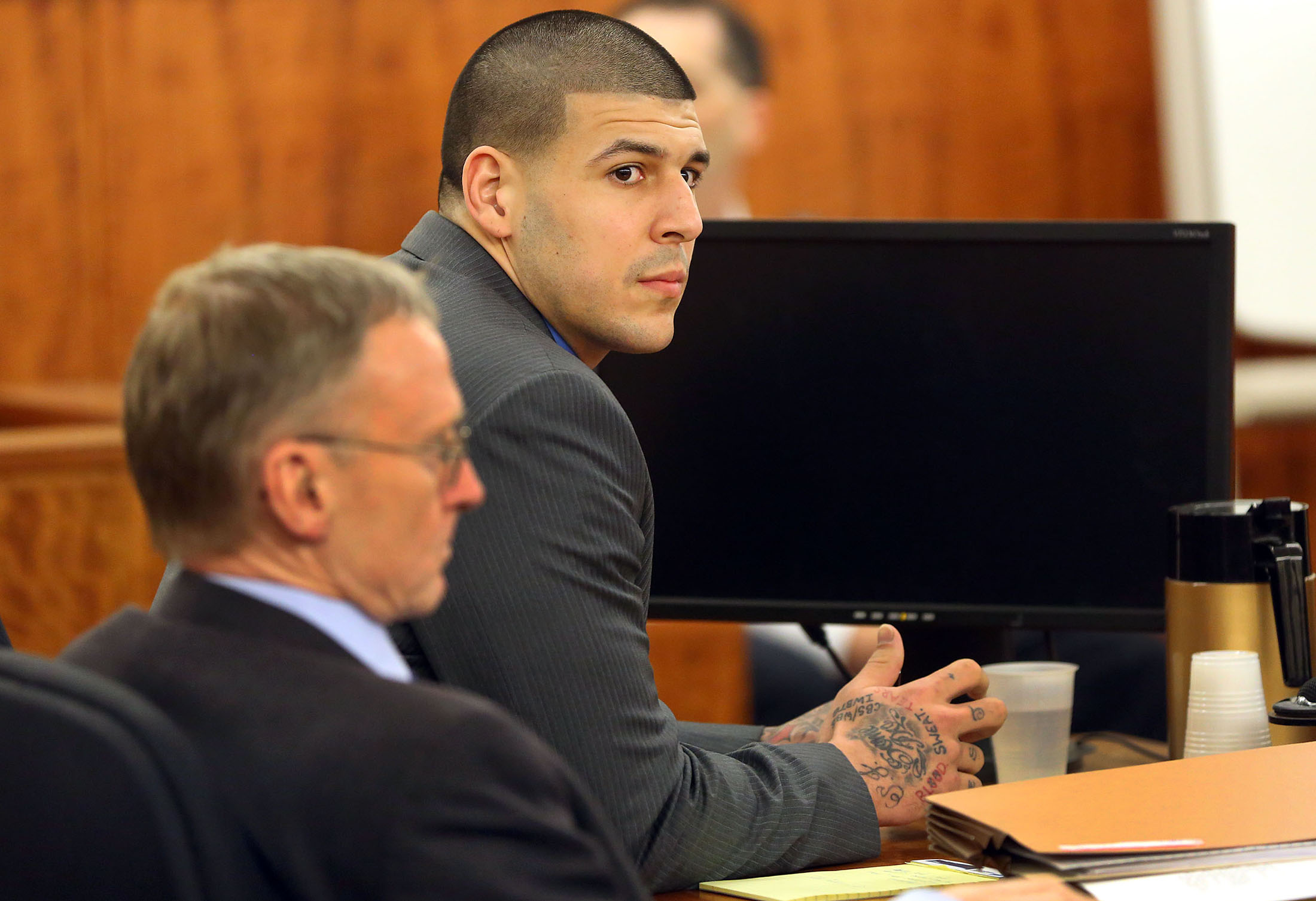 Aaron Hernandez's Murder Conviction Is Tossed After Suicide - Bloomberg