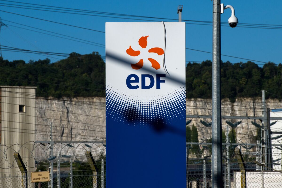 EDF Reaches Tentative Wage Deal With Unions in Bid to End Strike ...