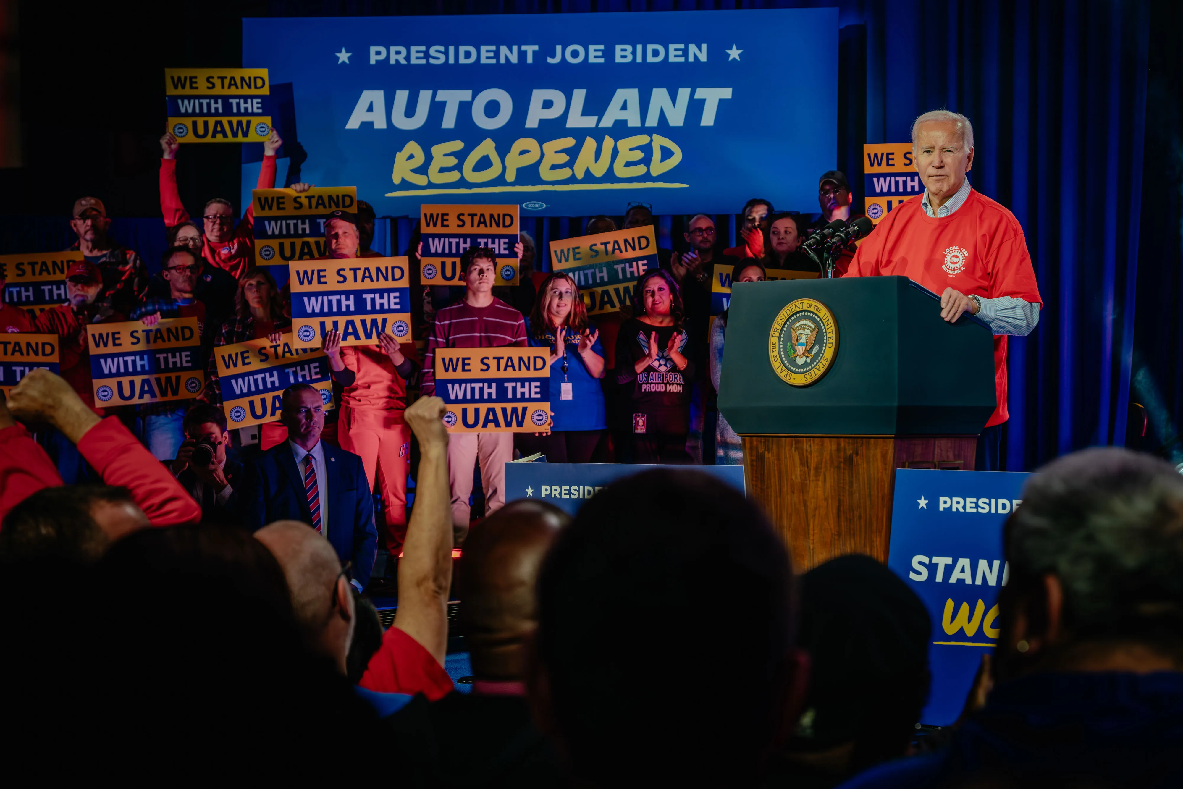 Biden to Address Auto Workers Union Conference in DC Wed - Bloomberg