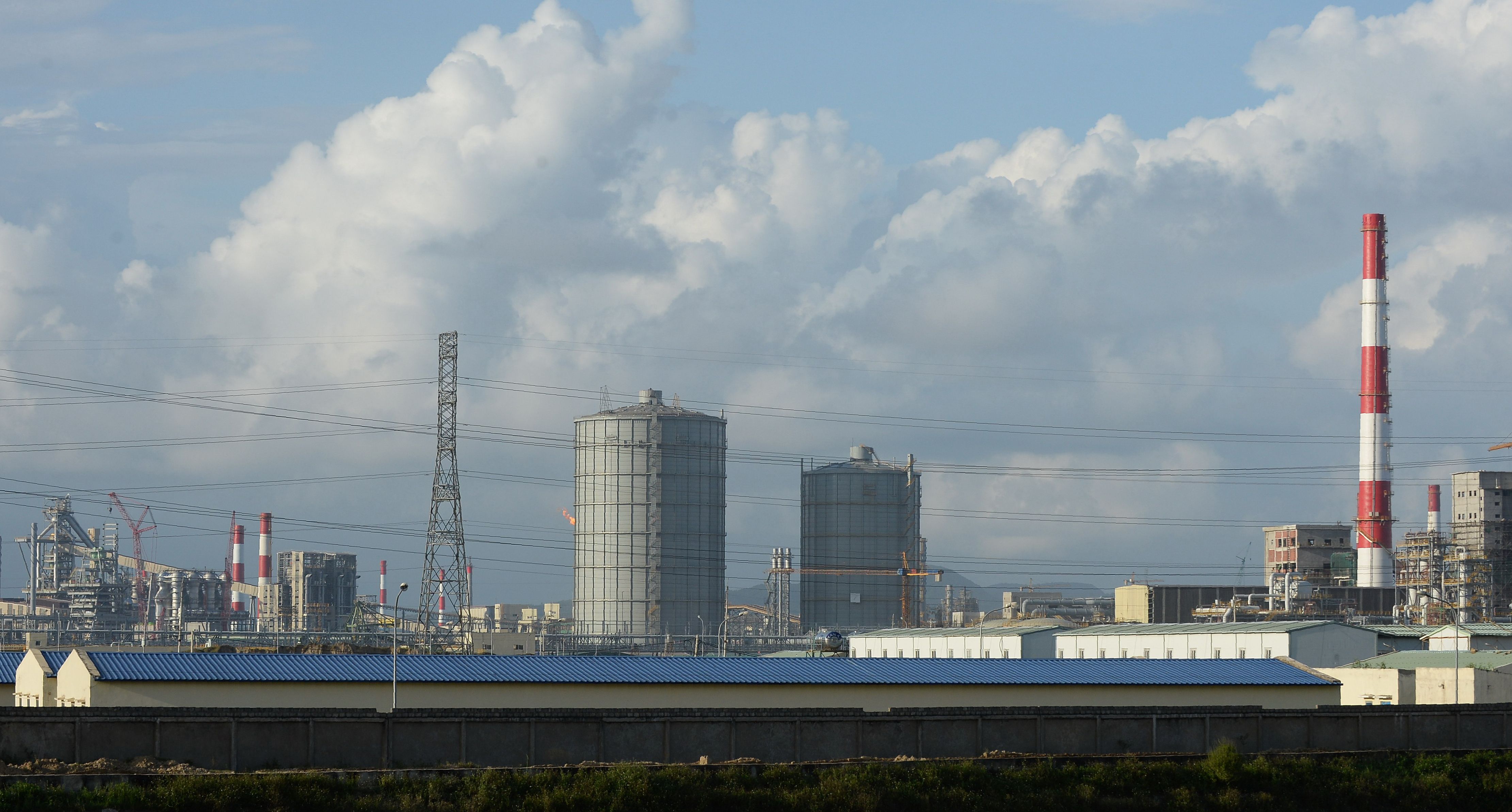 Vietnam Gas-Fired Power Plant Explosion Kills 1, Hurts 2, Police Say ...