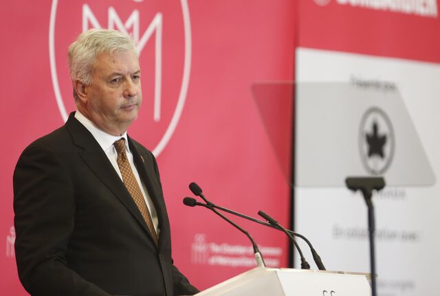 Air Canada CEO Michael Rousseau’s Difficulty With French Turns Into PR ...