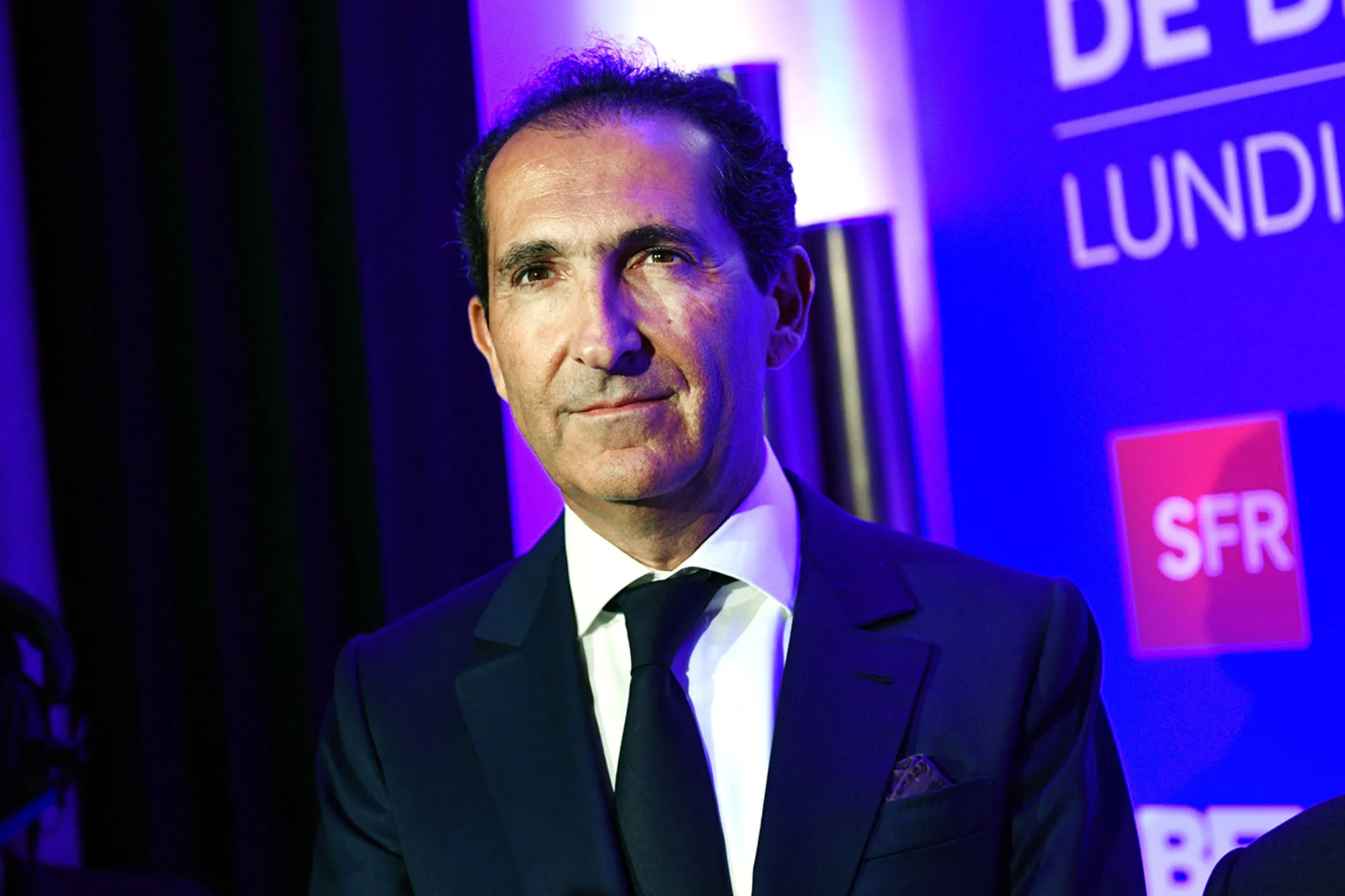 Altice USA Switches Advisers to Revive Debt-Reshuffle Talks - Bloomberg