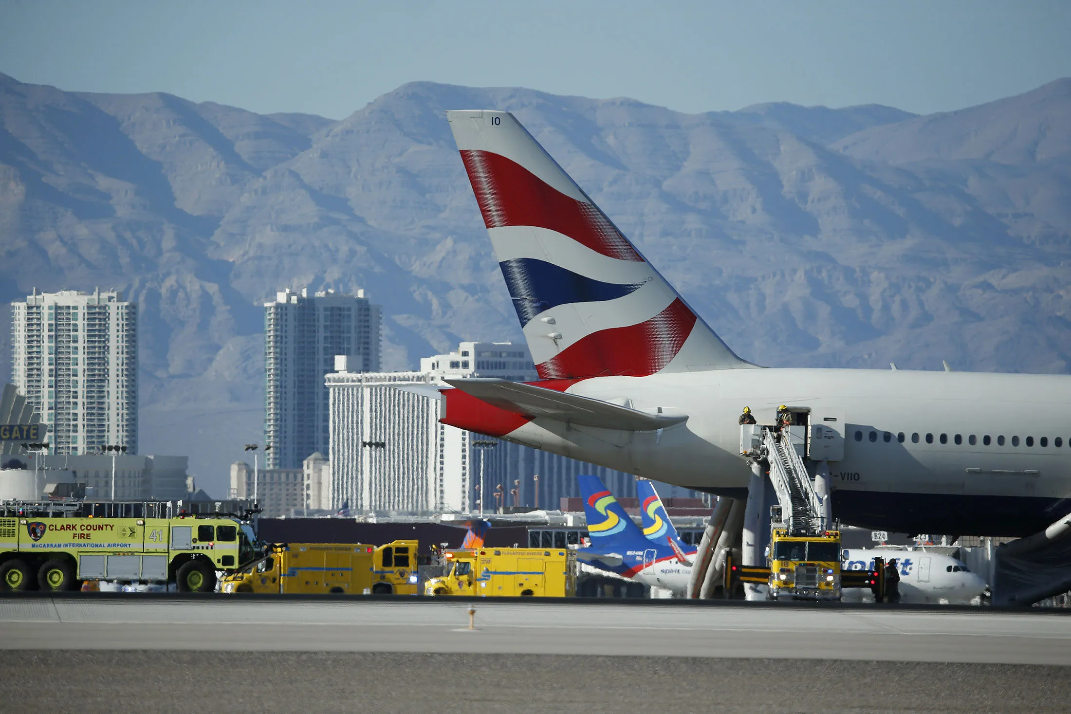 British Airways Passengers Flee Engine Fire on Las Vegas Runway - Bloomberg