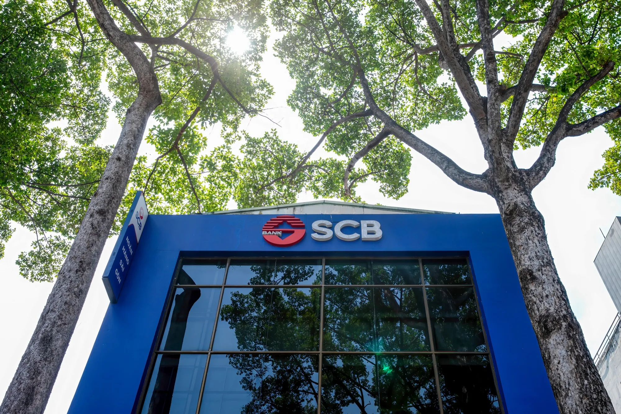 Vietnam Rescuing Bank Tied to $12 Billion Fraud Case: Reuters - Bloomberg