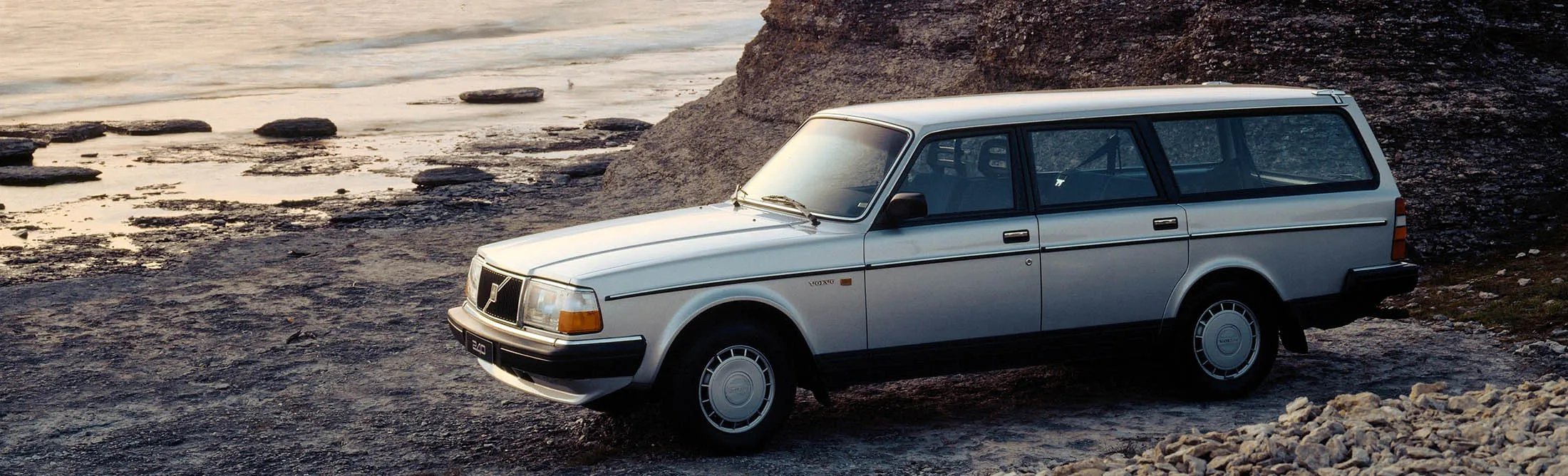 Volvo Wagon Fanatics Prepare for the New V90 Station Wagon - Bloomberg