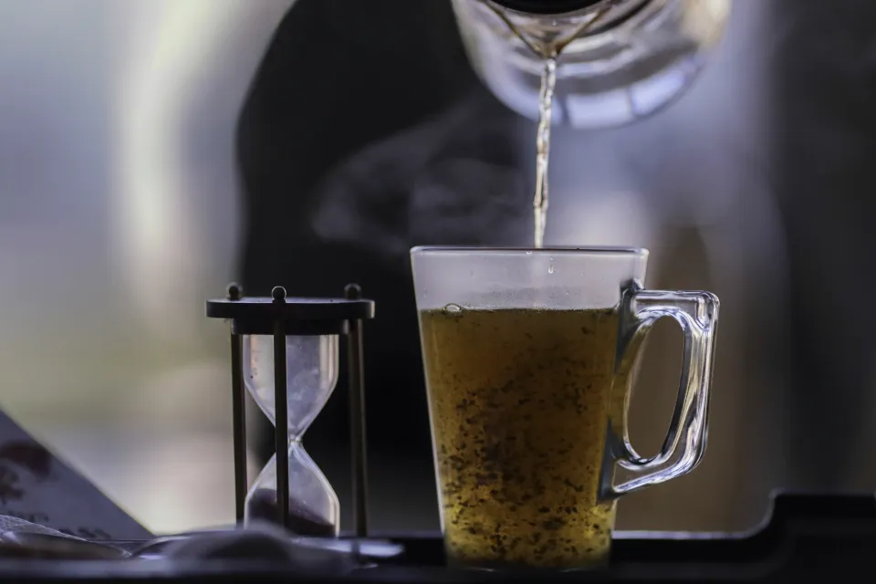 US Embassy Smooths Ruffled UK Feathers Over ‘Perfect’ Tea Study - Bloomberg