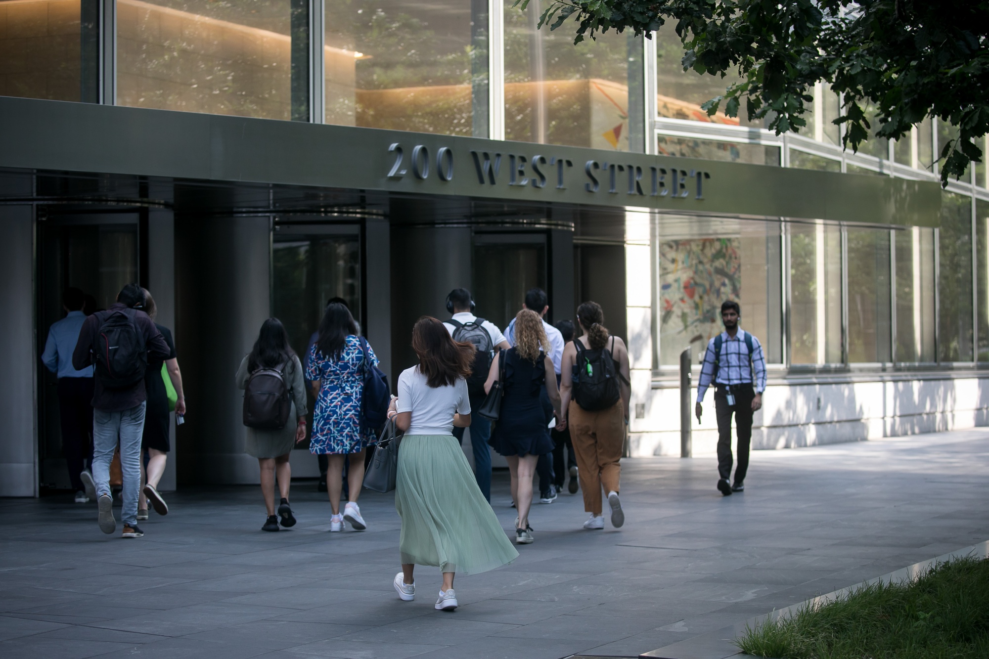 Goldman to Join TDR’s Subway Bid to Rival Frontrunner Roark - Bloomberg