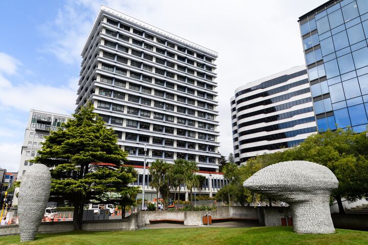 RBNZ Set to Keep Interest Rates Unchanged at 5.5% for Second Straight ...