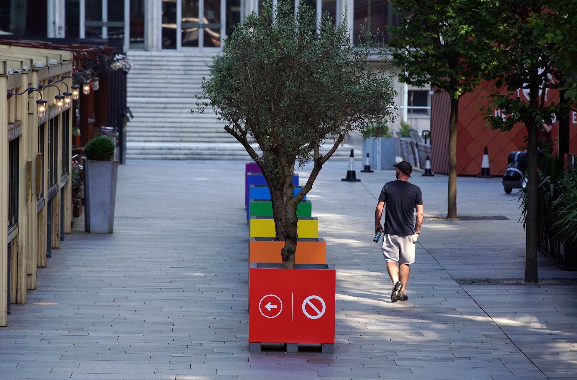 U.K. Government Debt Tops 2 Trillion Pounds for First Time - Bloomberg