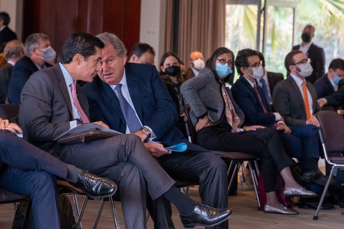 Gilinski gana a lo grande y tumba a la vieja guardia colombiana - Bloomberg