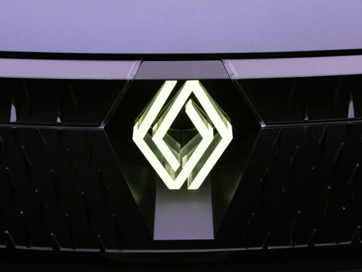 Renault in Talks With Volvo Trucks About FlexEVan Partnership (EPA:RNO ...