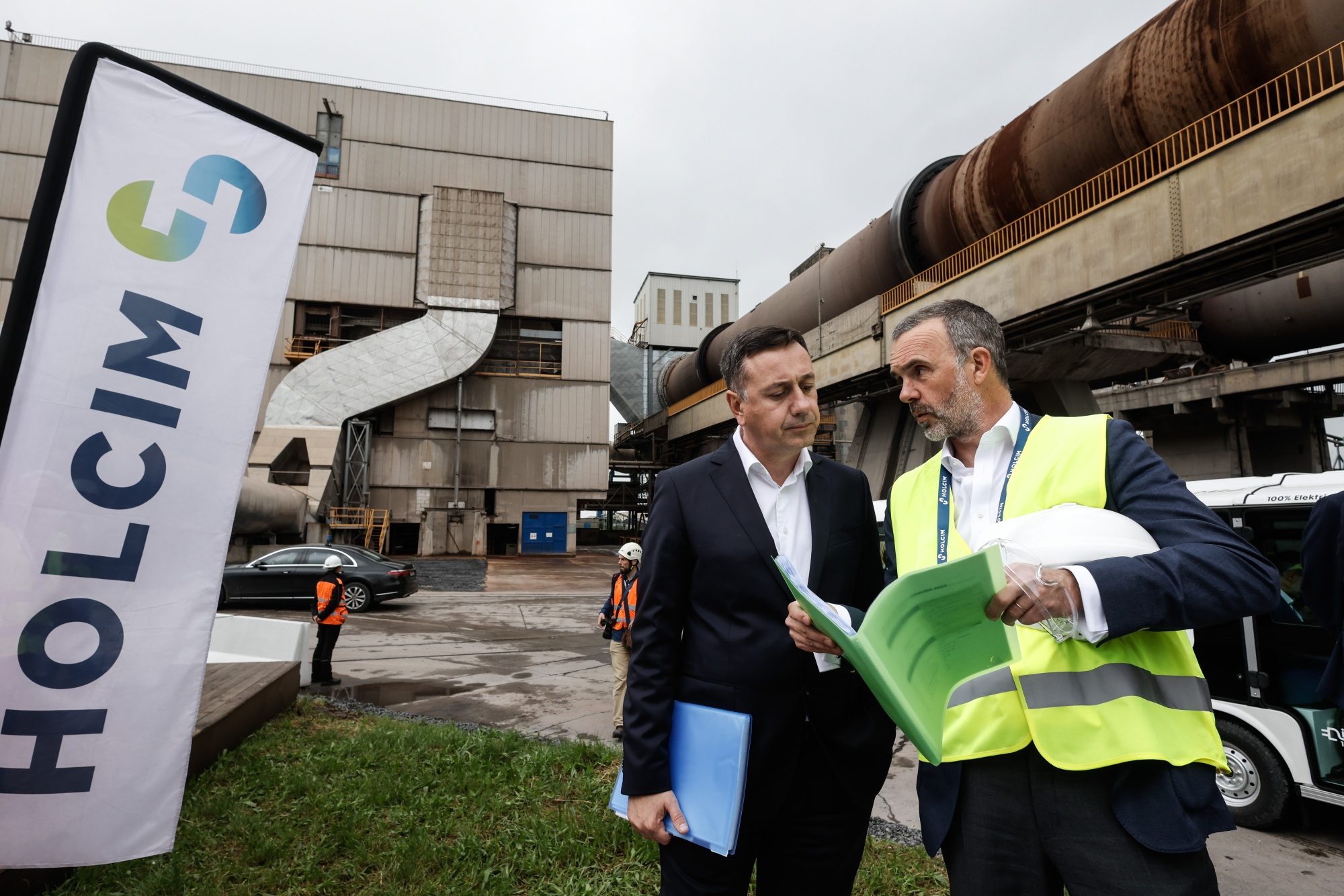 Amazon Among Tech Giants Supporting Swiss Firm Holcim's Green Push ...