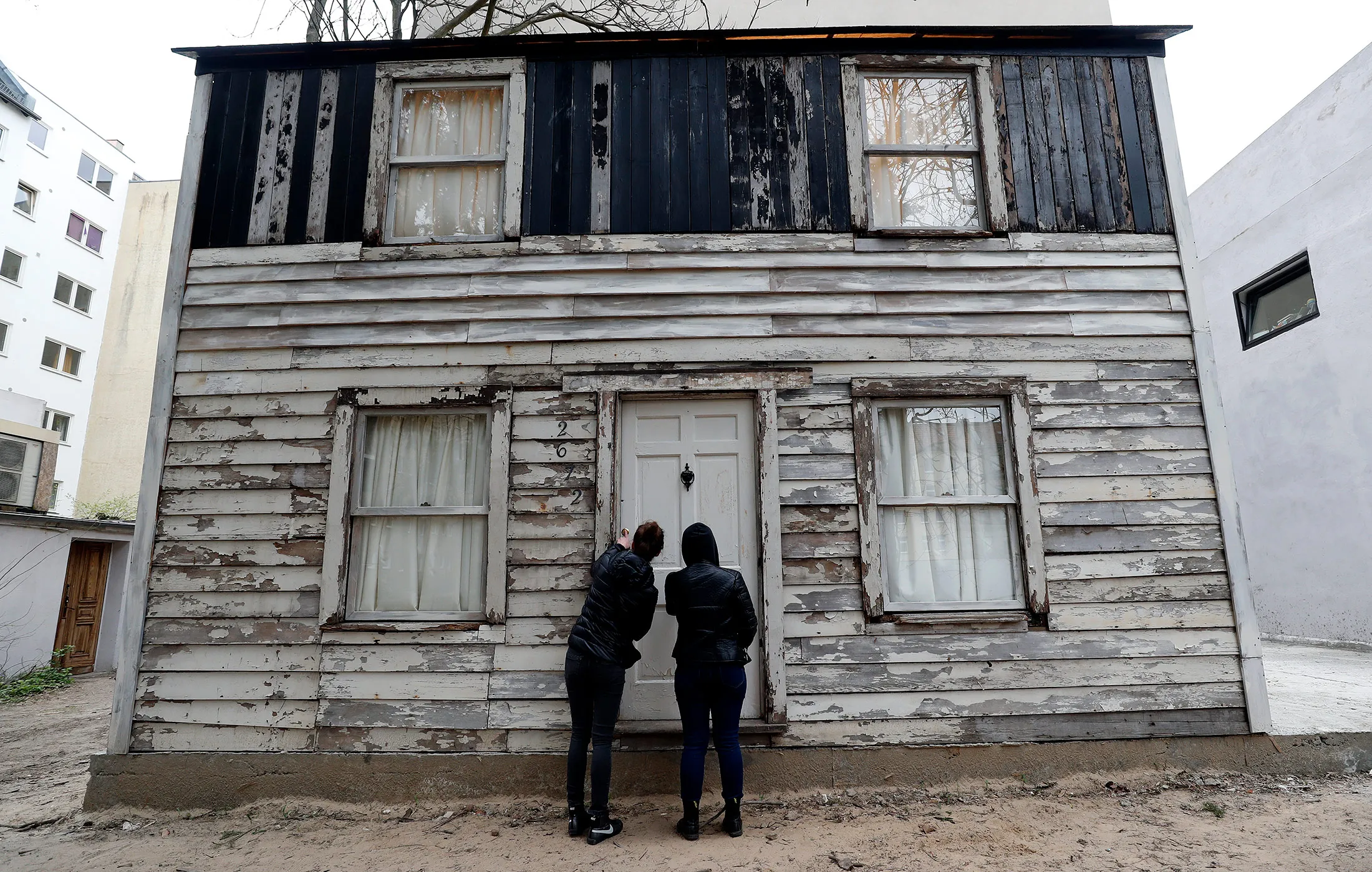 Why Is An Artist Rebuilding Rosa Parks‘ Home In Berlin? – JYZXLK