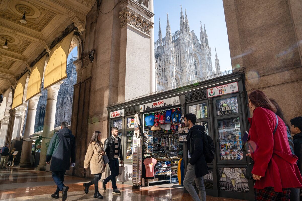 Italy’s Economy Seen Growing 1% This Year, Istat Says - Bloomberg