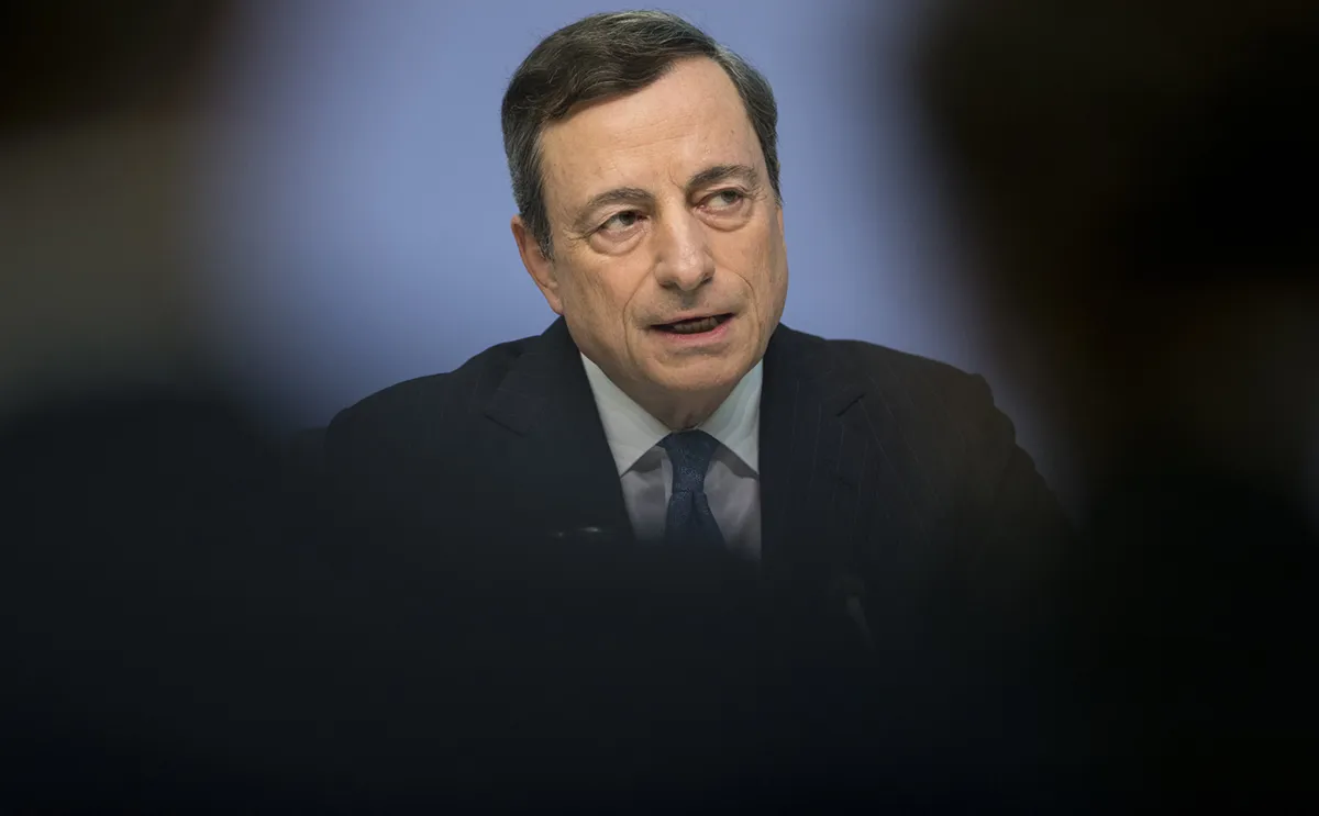 Draghi Said to Warn EU Rising Global Rates Pose Crisis Risk - Bloomberg