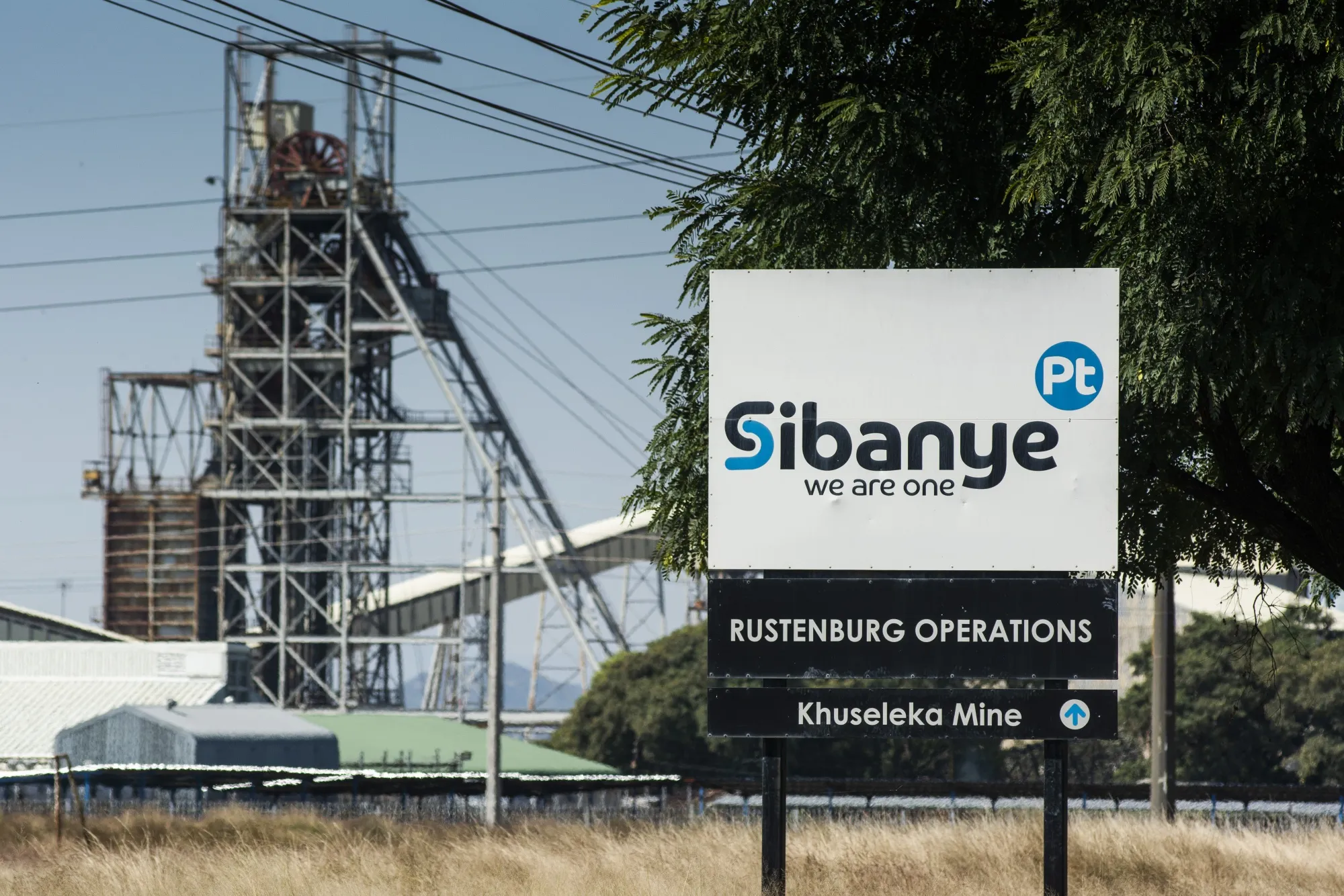 Sibanye Sheds 2,600 Jobs at South African Platinum Mines - Bloomberg