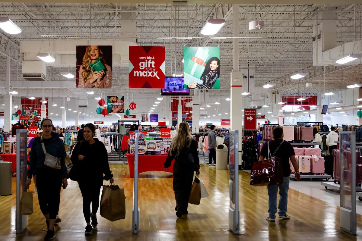 TJ Maxx Owner Sees Slower Sales Growth Than Analysts Projected - Bloomberg