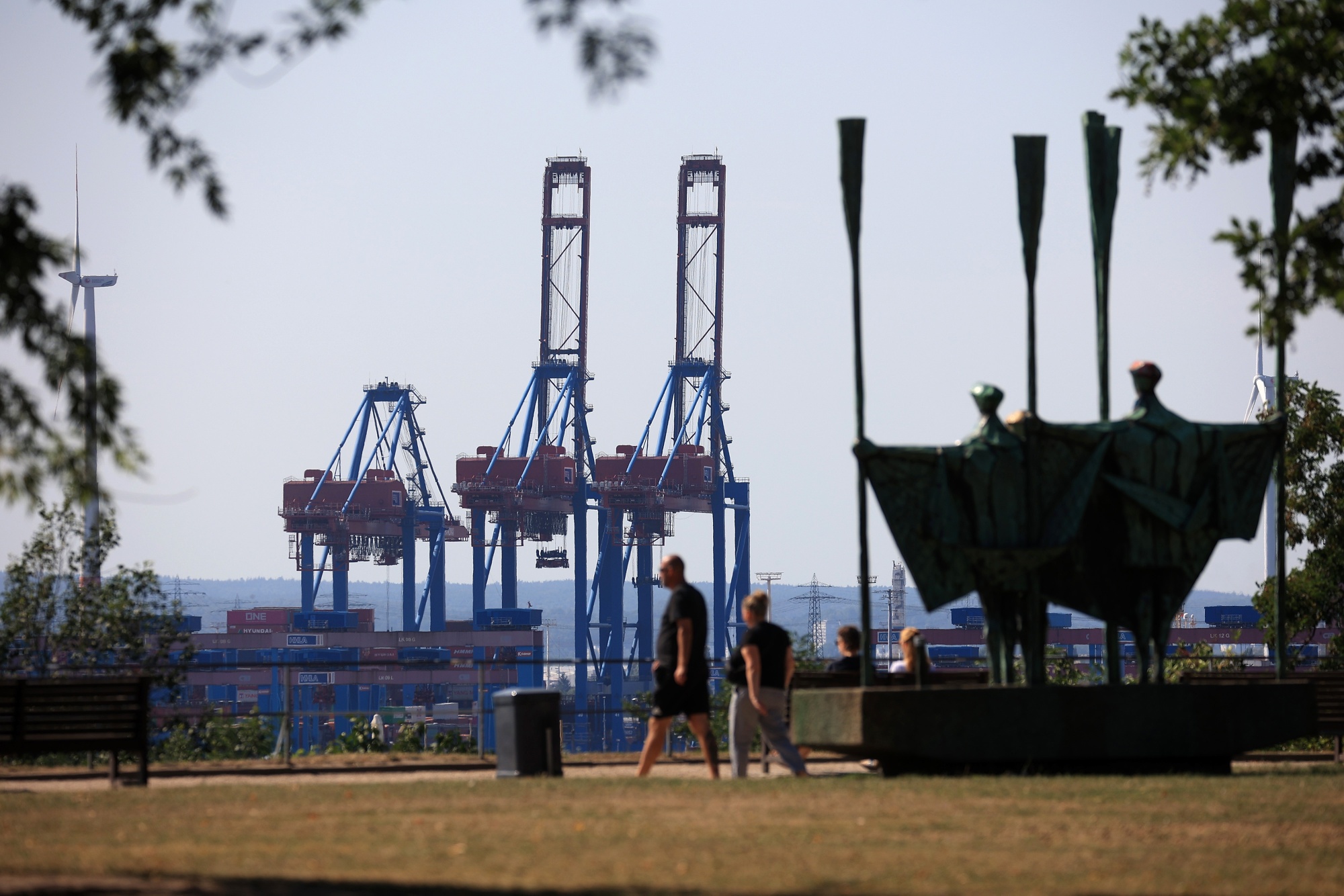 China's Stake in Hamburg Port Adds Another Notch to Xi’s Belt - Bloomberg