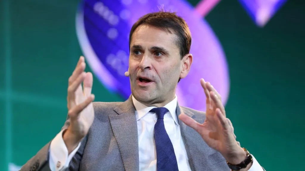 Watch ASML CEO Says Artificial Intelligence (AI) Offers 'Huge ...