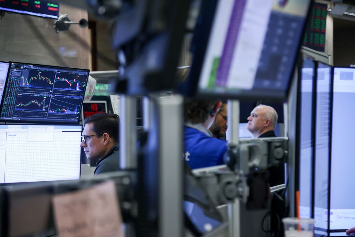 US Futures Steady as Middle East Conflict, Oil Price Surge Weigh on ...