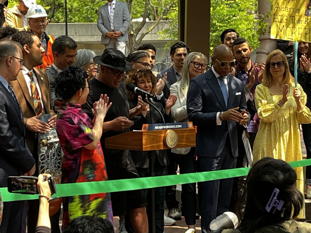 NYC Brings Back Iconic Brooklyn Banks Skate Park After 13 Years - Bloomberg