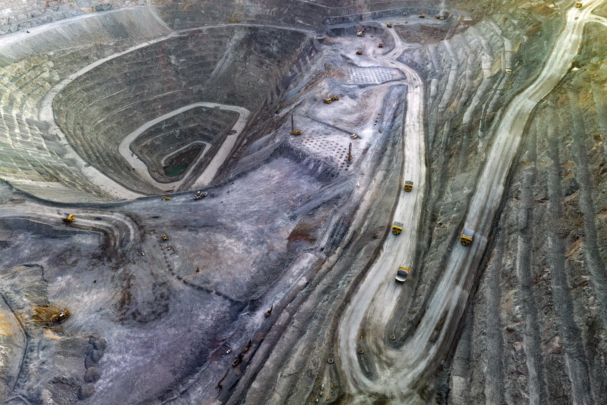 Rio Tinto Resumes Copper Exports From Massive Mongolian Mine - Bloomberg