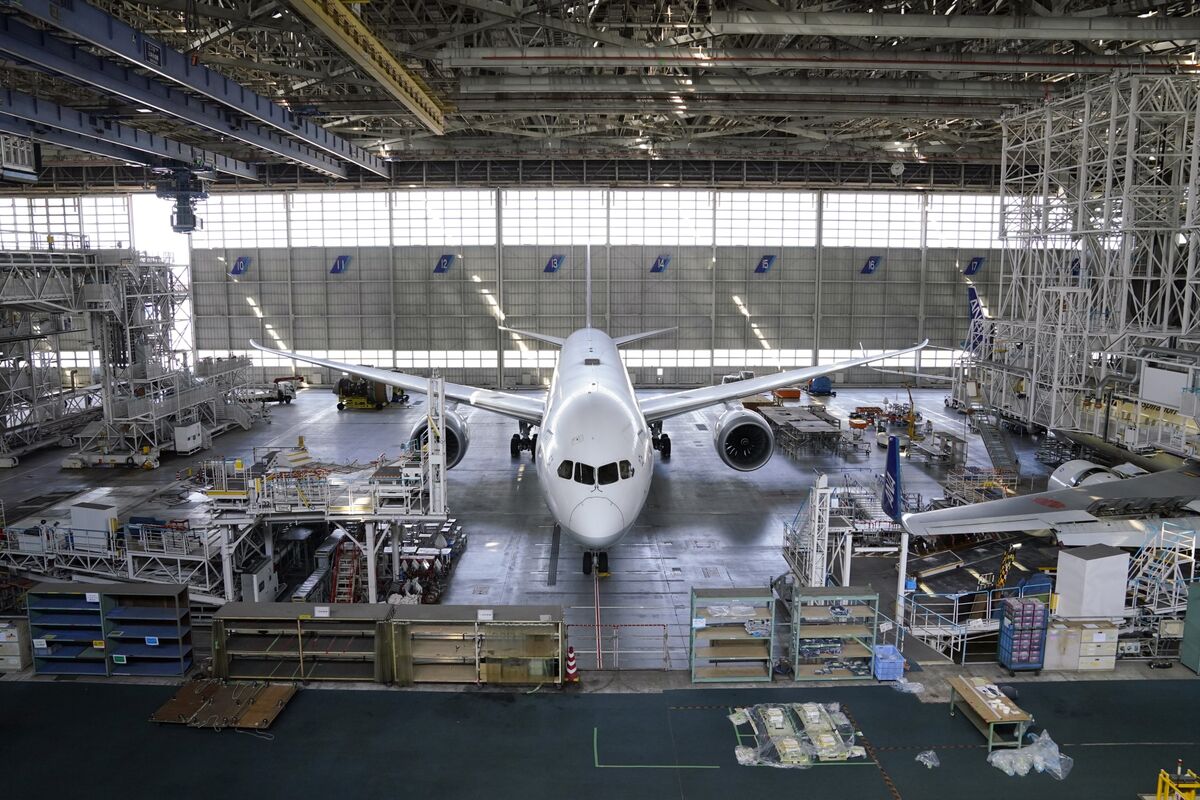 FAA Proposes Inspections on Boeing 787 Dreamliner Nose Component ...