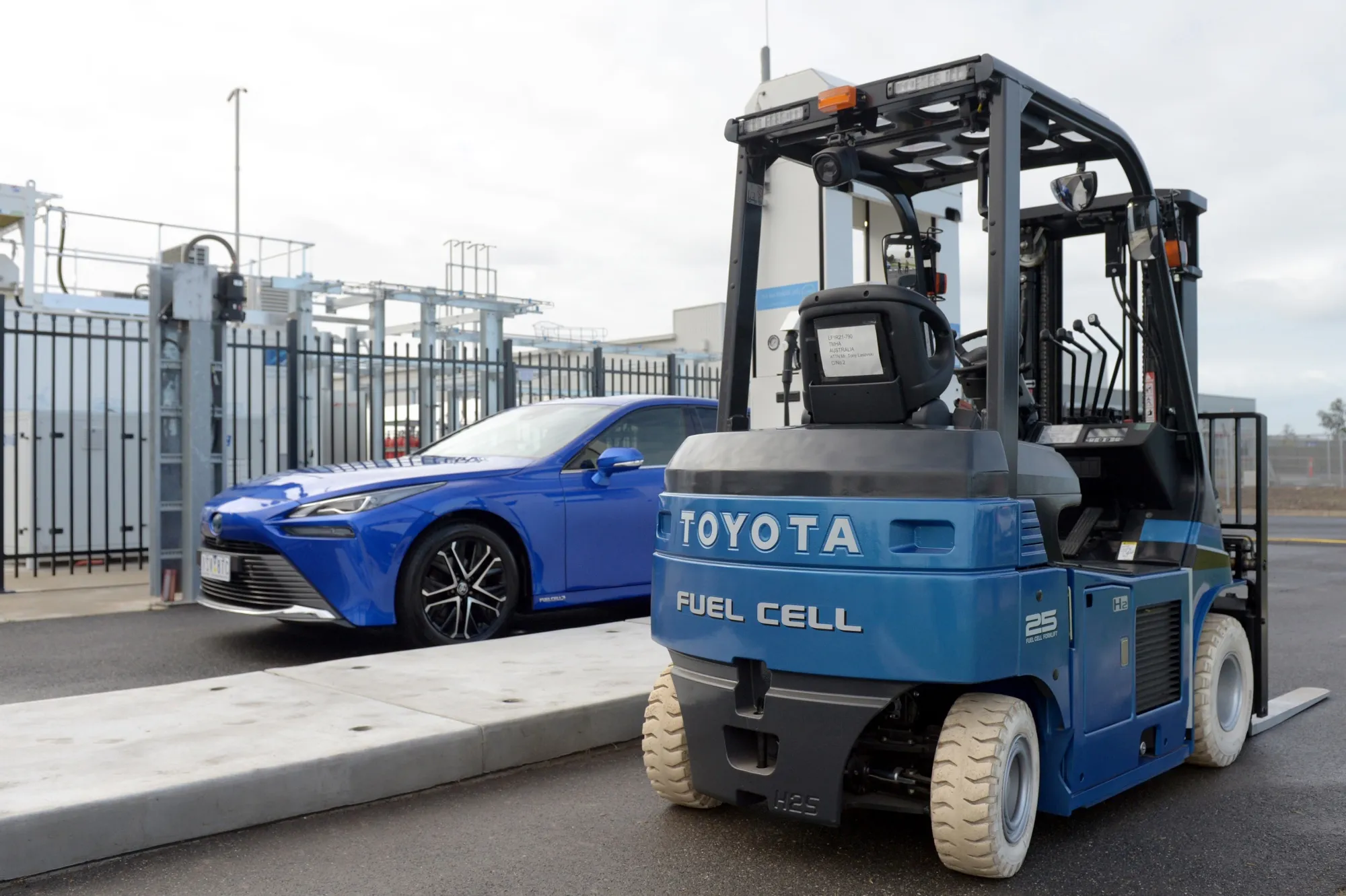 Toyota Founding Family Is Biggest Winner in Unit Takeover Battle ...