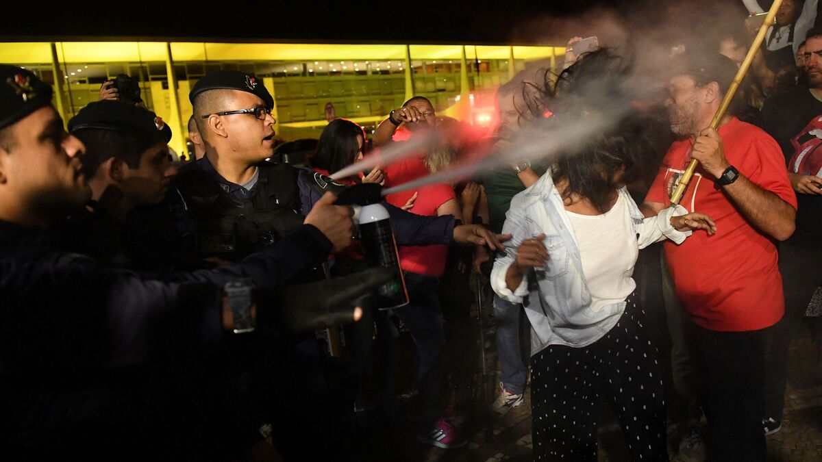 Your Guide to Brazil’s New Political Crisis - Bloomberg